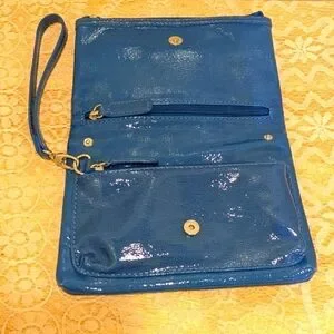 Kenneth Cole Reaction | Bags | Euc Kenneth Cole Reaction Adjustable ...